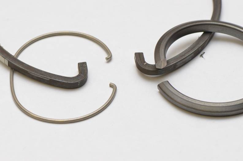 Hardware Fasteners Wire Snap Ring For Impact Loading Various Sizes
